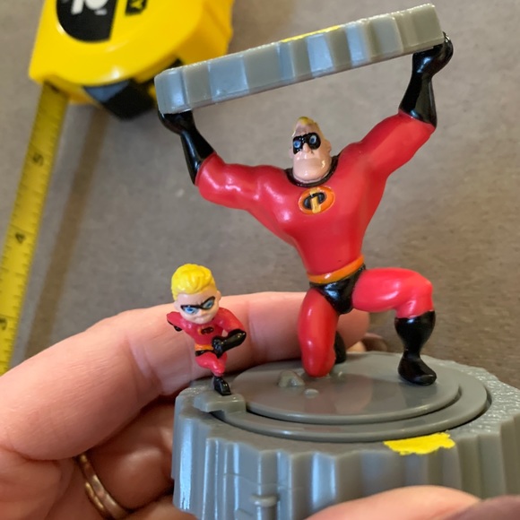 Decopac | Other | Disney The Incredibles Bob Dash Spinner Cake Topper ...